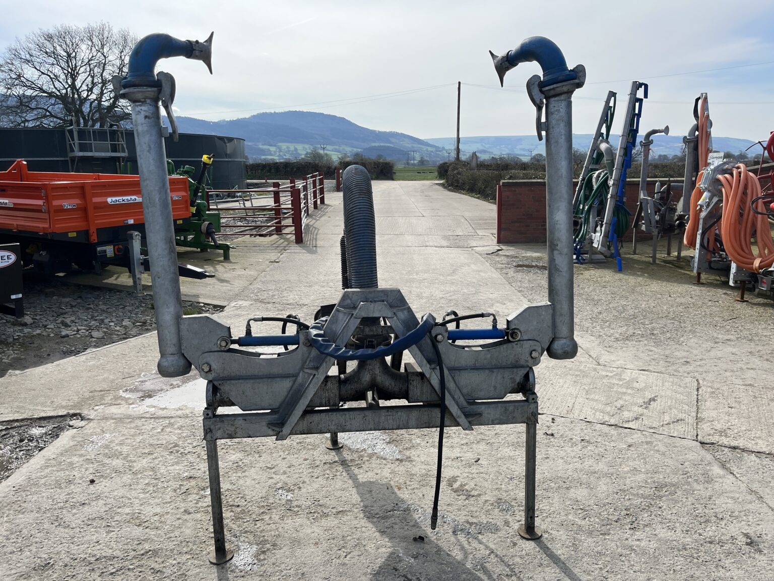 Twin Nozzel splash plate - CHM - Callum Hughes Machinery